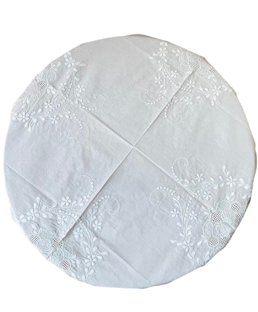 Hand Embroidered Table Cloth ( Four Seater) – The Charpoy
